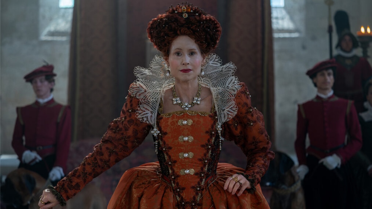 Minnie Driver in Staffel 2 von „The Serpent Queen“ von Starz: Podcast ...