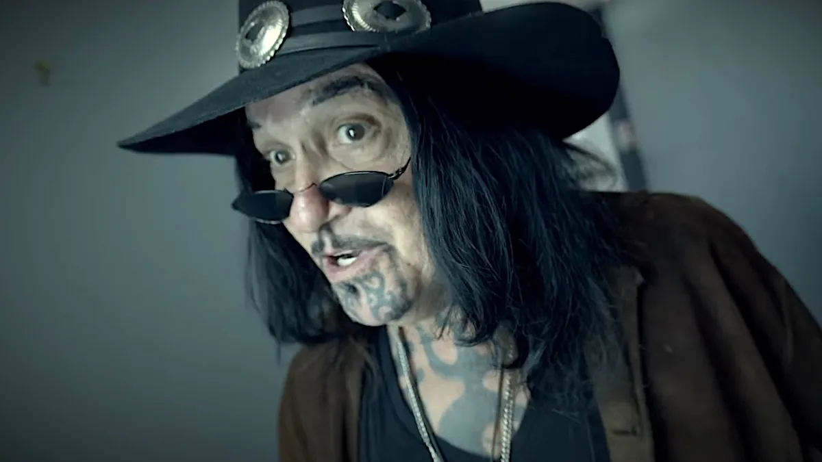 Sehen Sie Al Jourgensen von Ministry im Trailer zum komödiantischen ...